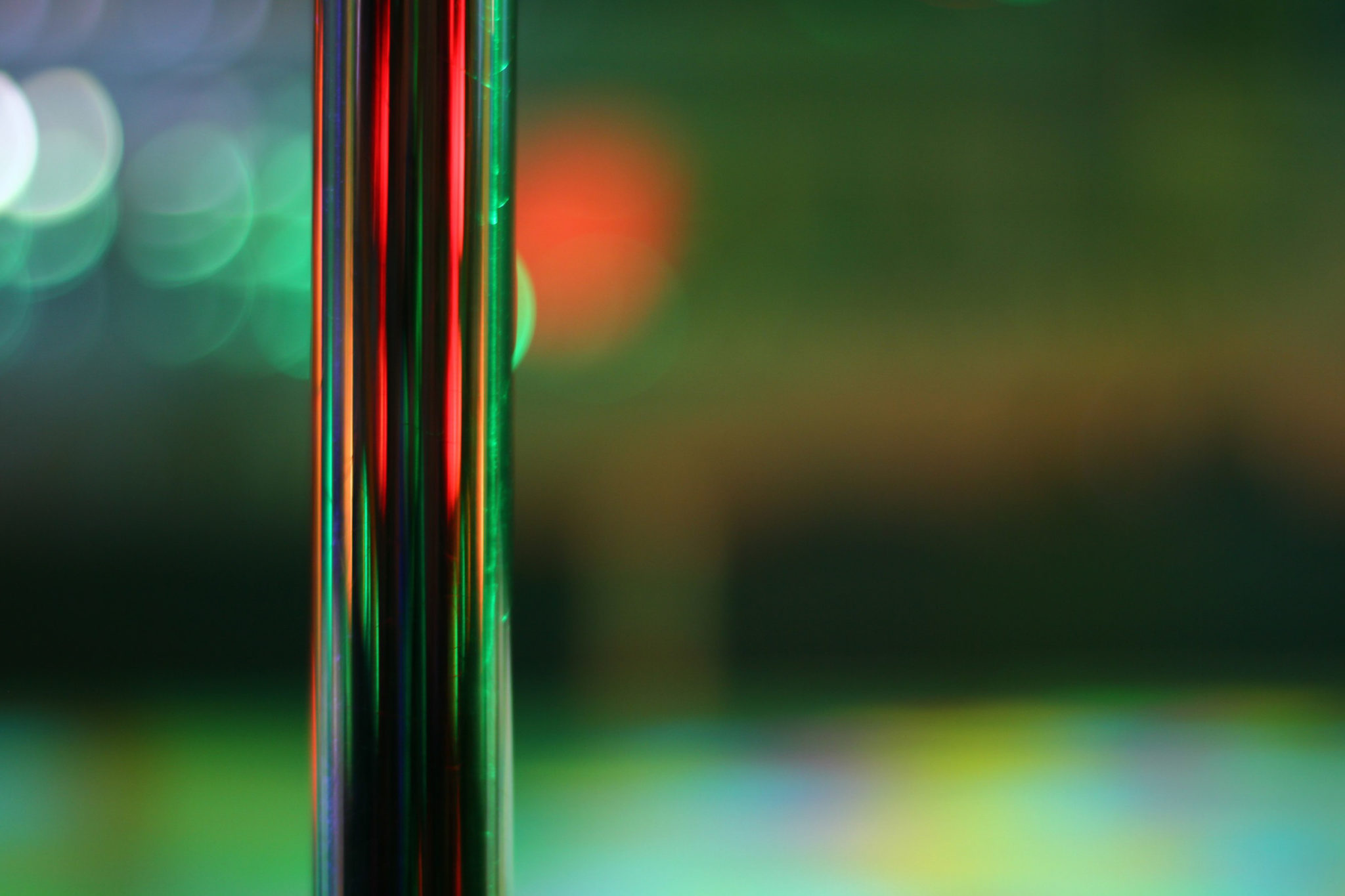 Static Vs Spinning Pole On Stage - Pole Dance Classes